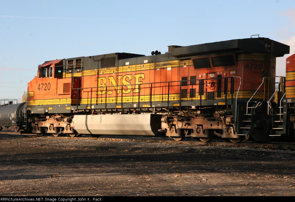 BNSF 4720